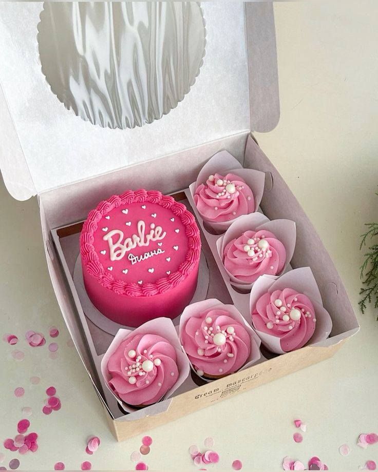 Mini cakes combo – British Bakes